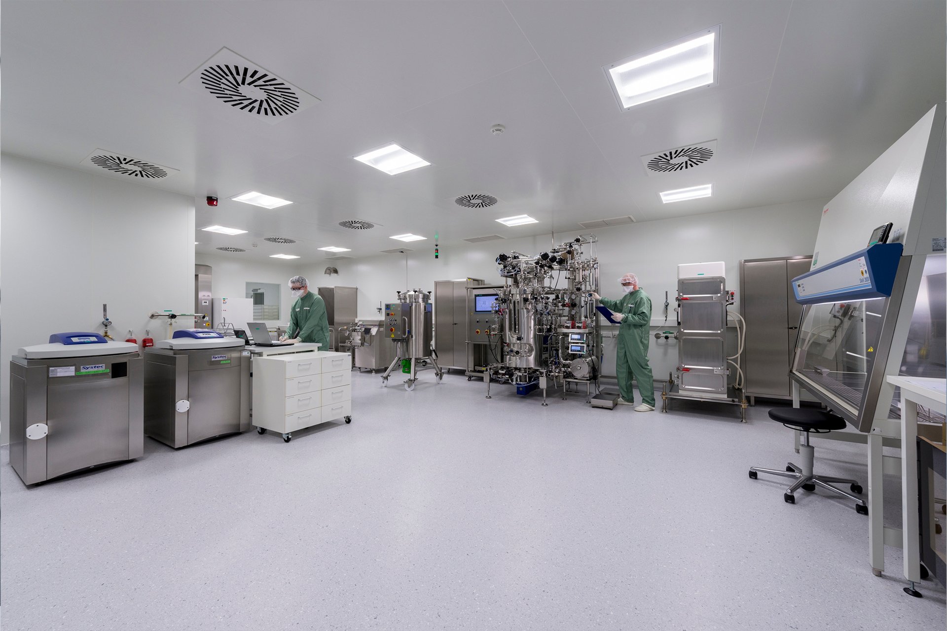 Messenger RNA Services, mRNA Production Manufacturing | AGC Biologics