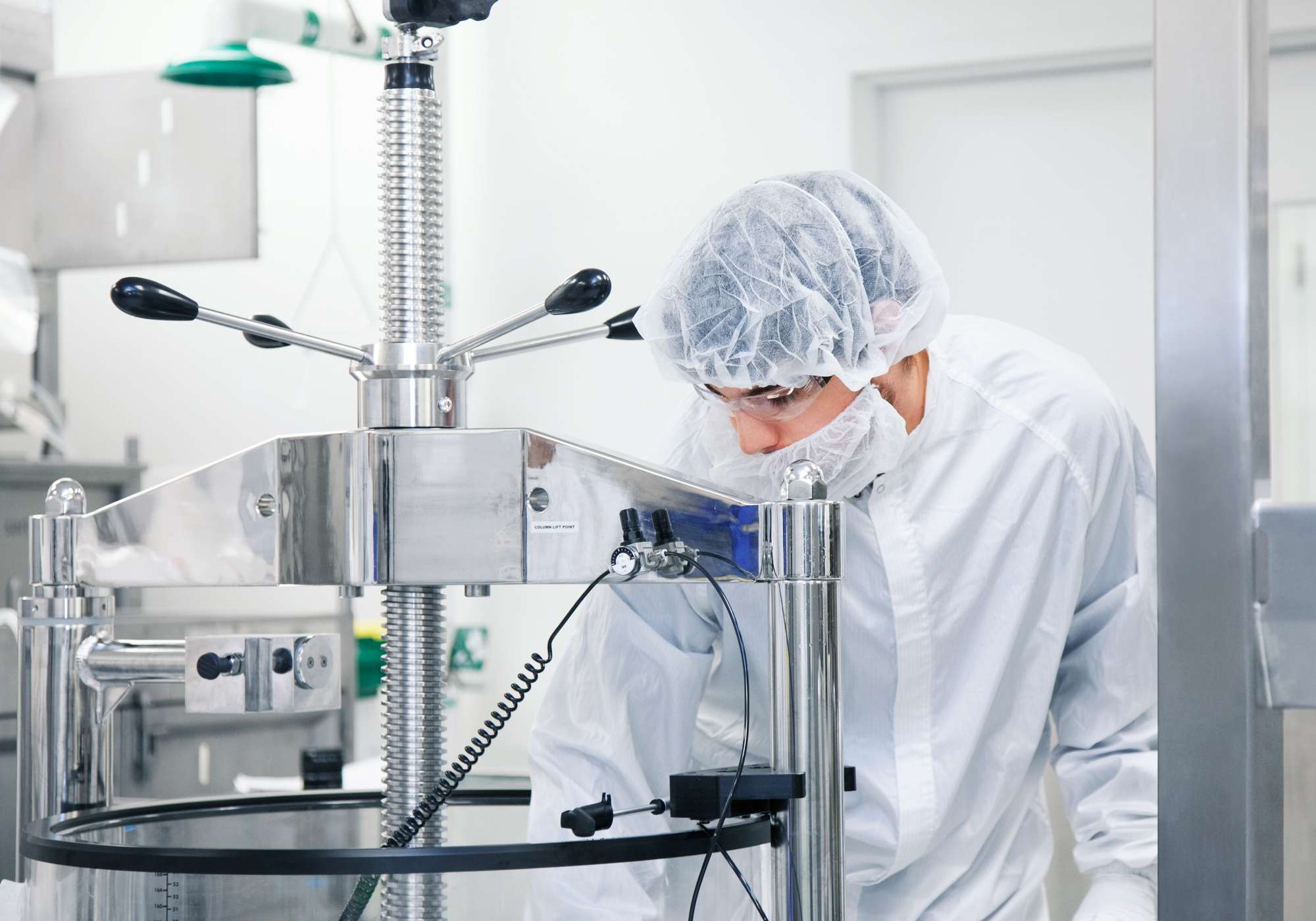 Accelerating cell line development from DNA to master cell bank