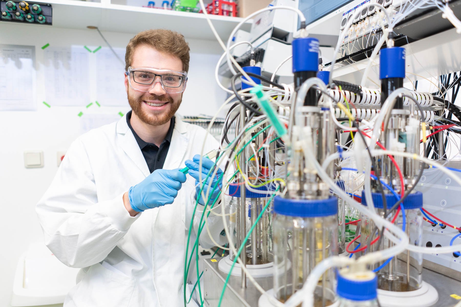 Plasmid DNA (pDNA) Production & Manufacturing (cGMP) | AGC Biologics