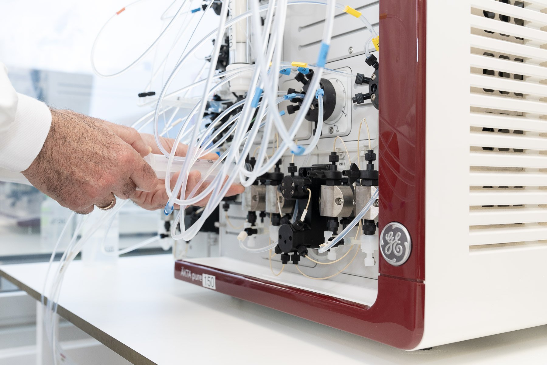 Messenger RNA Services, mRNA Production Manufacturing | AGC Biologics